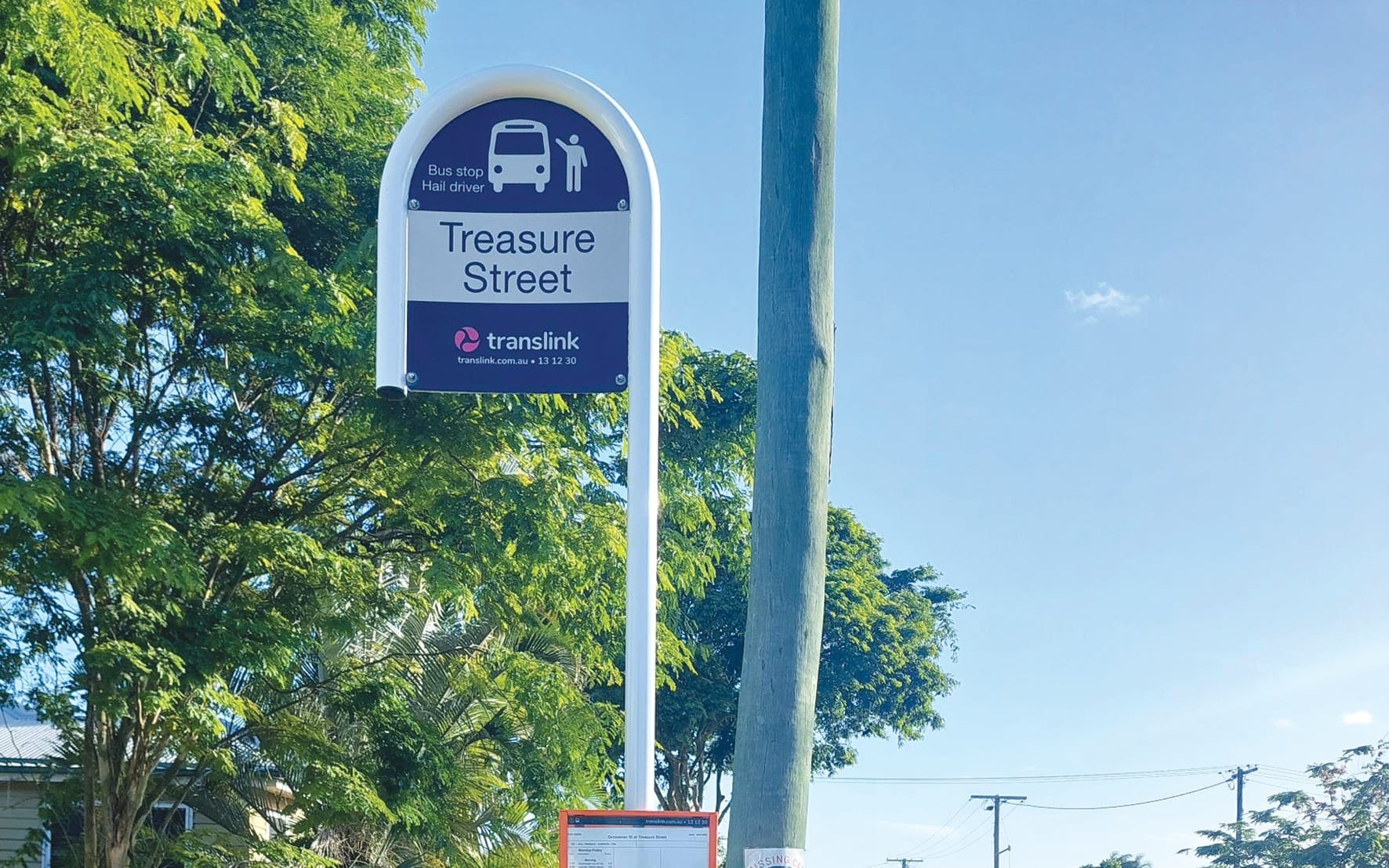 New bus stop signs to help passengers